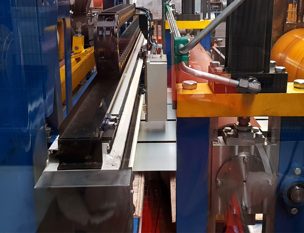 KLT-scan LASER THICKNESS GAUGE - IFELL Laser & sistemi s.r.l.